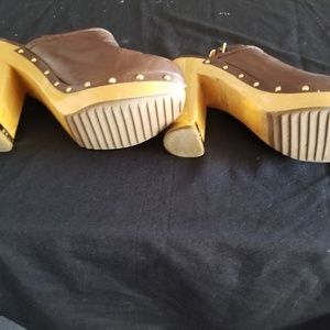 Tory Burch | Shoes | Tory Burch Leather Clogs With Wood Heels Size ...